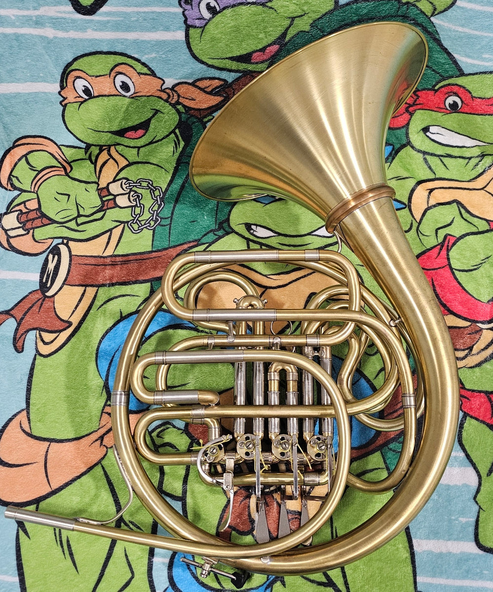 Conn 6D Modified Screw-Bell Double French Horn – Bored Horns